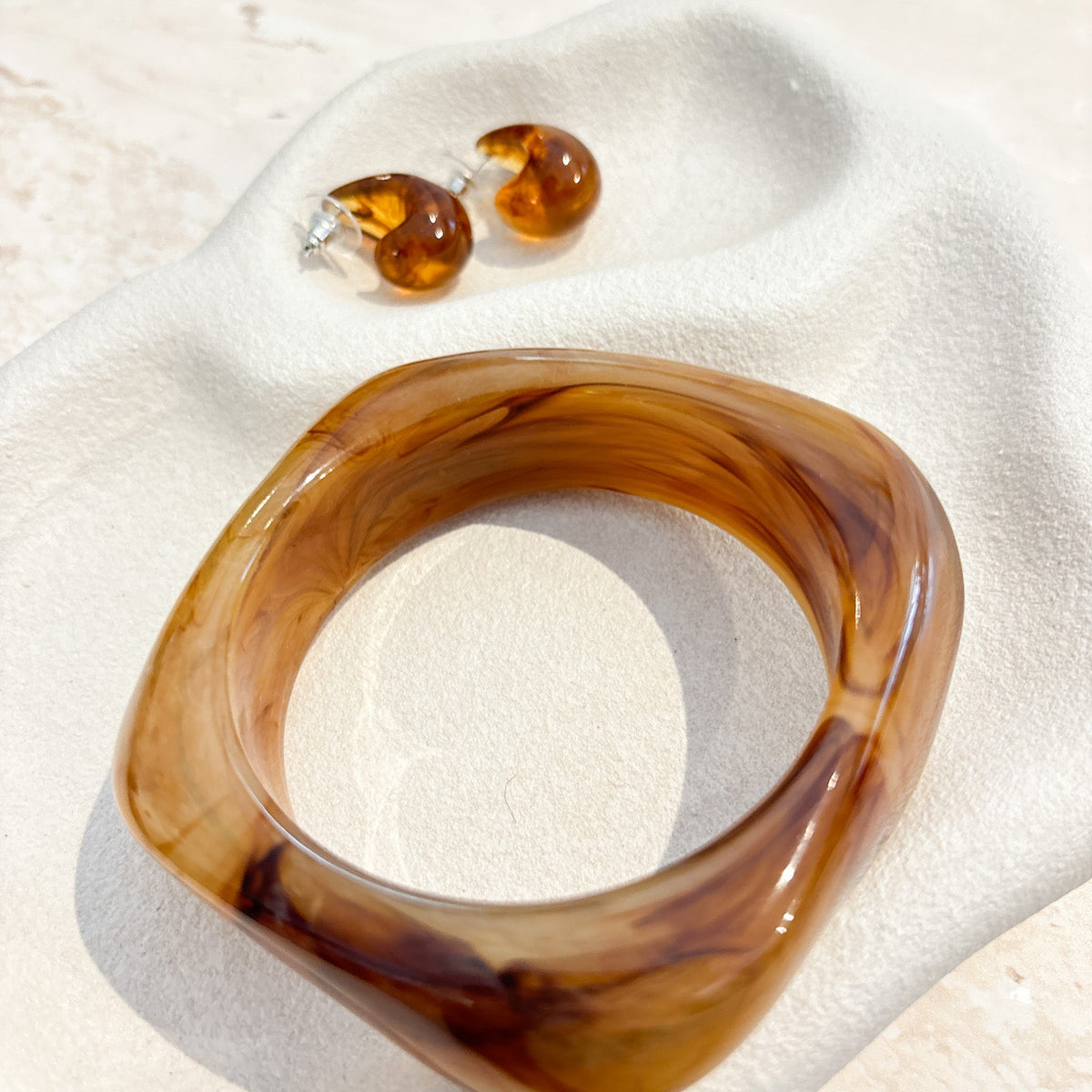 Lara Angular Bangle in Brown – Lustre & Sage